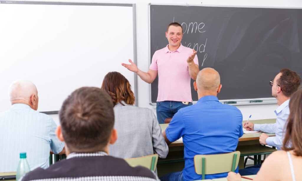 Choose The Right Education and Training Courses in UK